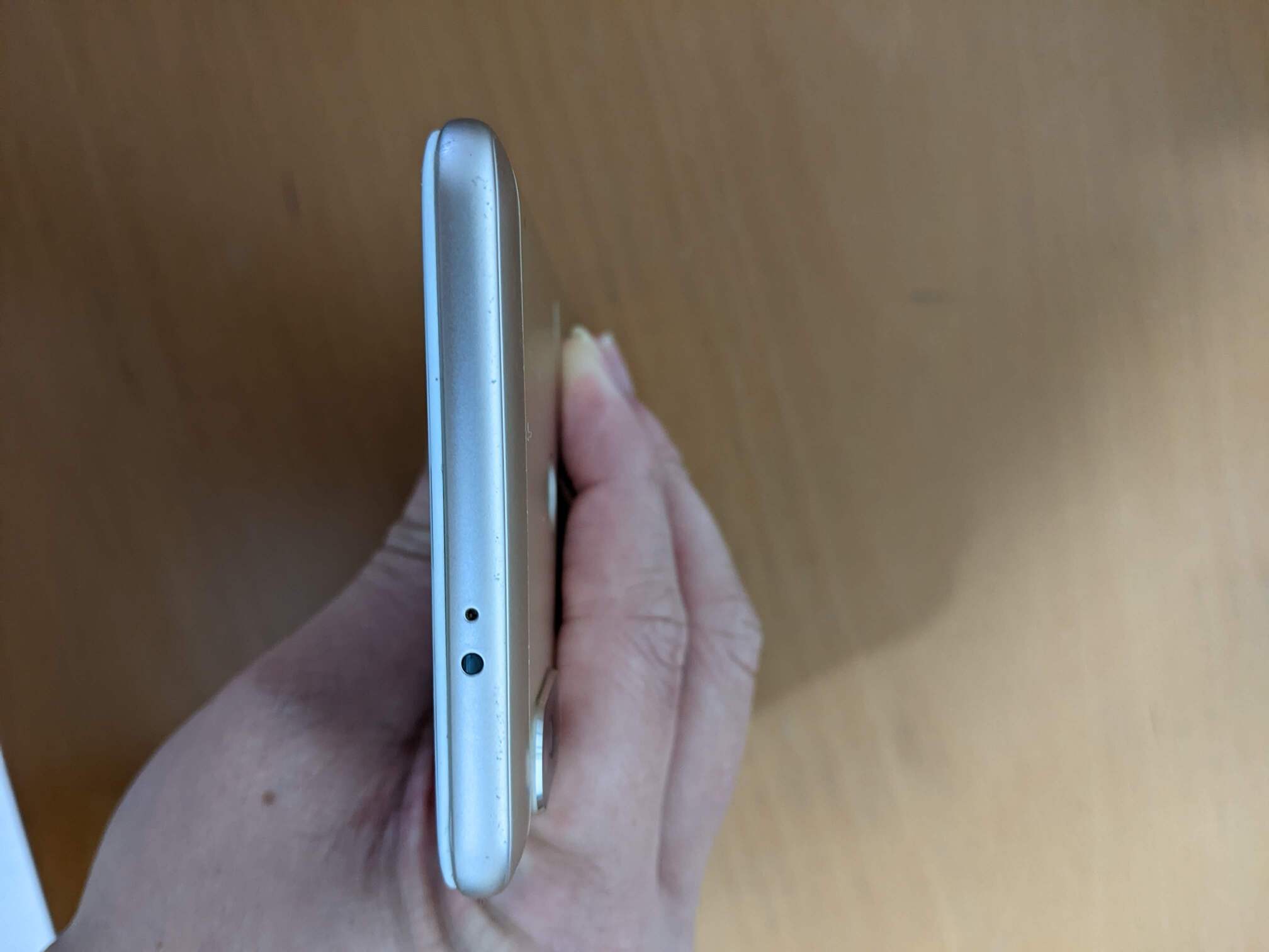 紅米note5 金色,全新UV手機消毒盒,全新藍芽鍵盤 (END 14/3 ) - 交易完結 - 電腦領域 HKEPC Hardware - 全港 No.1 PC討論區